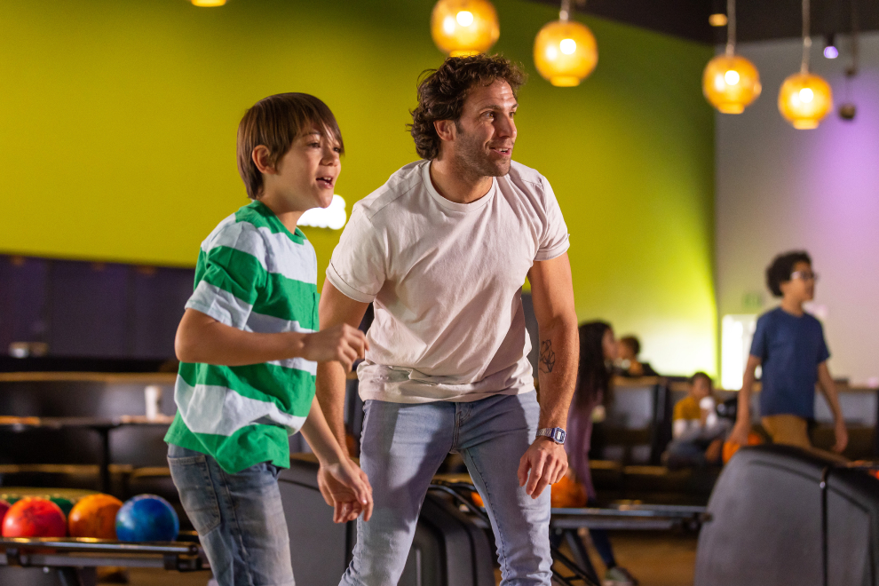 FatCats Entertainment - FatCats Entertainment | Bowling & Family Fun